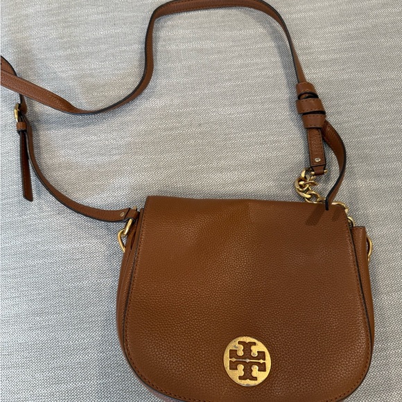 Tory Burch | Bags | Tory Burch Everly Flap Leather Crossbody Bag | Poshmark